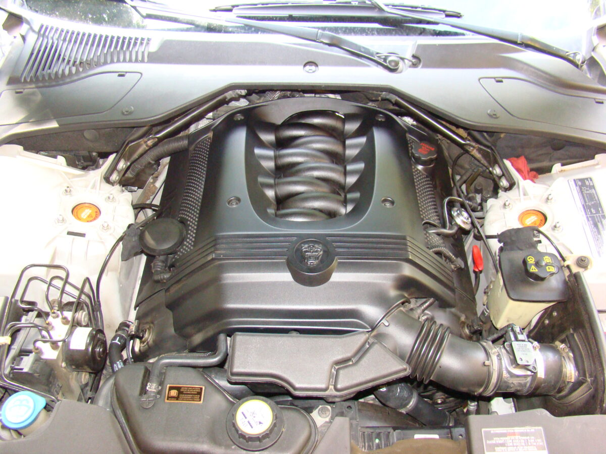 Jaguar X350 XJ8 coolant leak » Aftermarket Garage